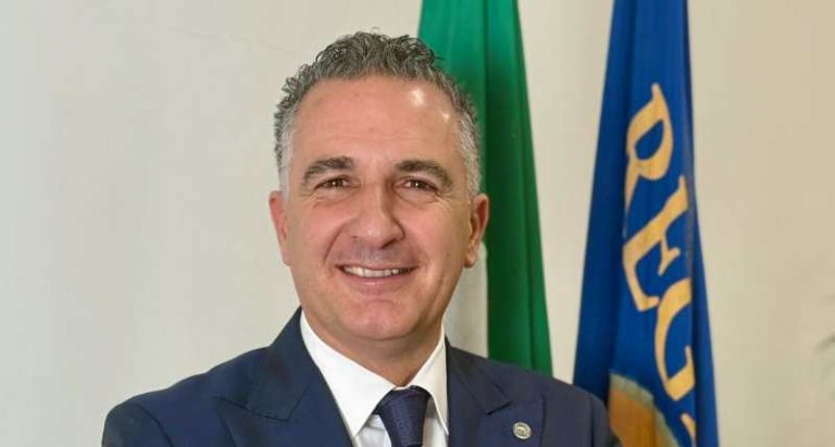 Trasporti, Orlandino Greco lancia la mozione: «Il Frecciarossa fermi a ...